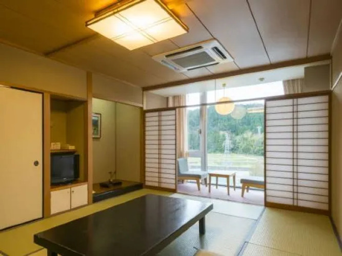 Yu-toria Ettyu - Toyama, Japan