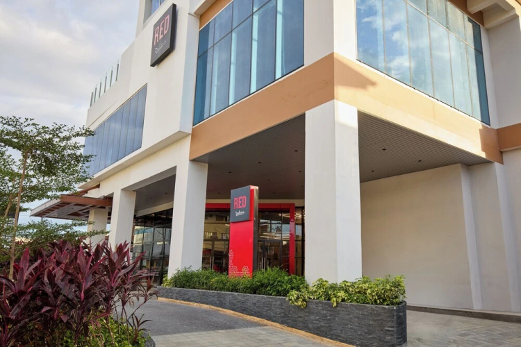 Radisson Red Cebu Mandaue - Cebu