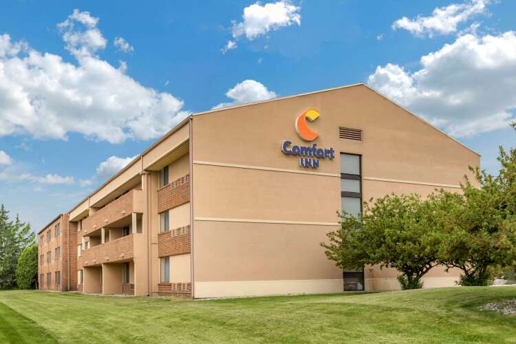 Comfort Inn - Lansing
