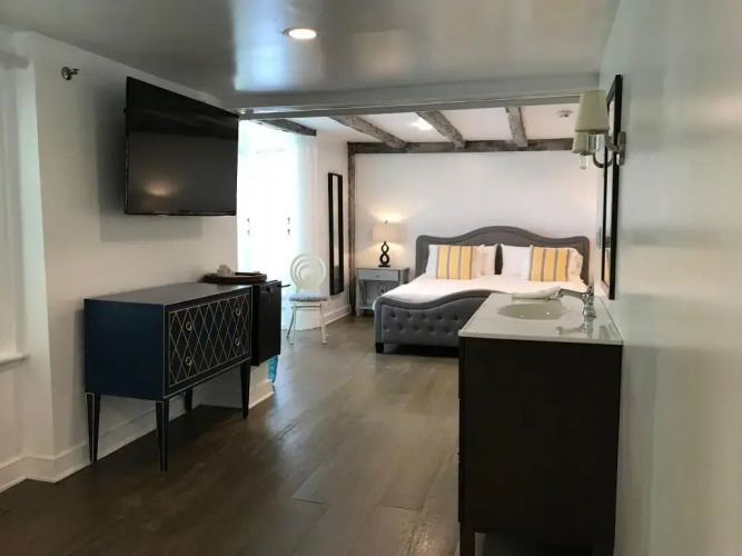 Harpoon House - The Hamptons, NY