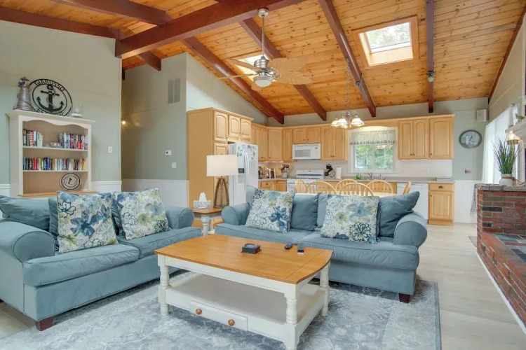 Cozy North Falmouth Home W/ Guest House & A/c! - Falmouth