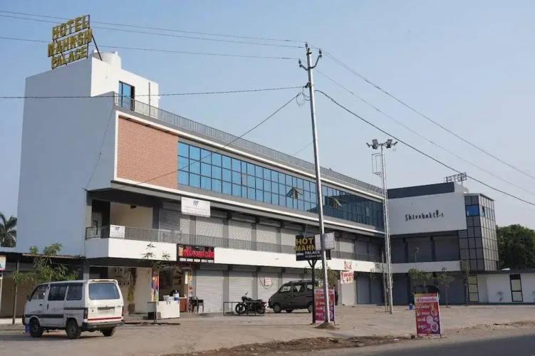 Hotel Mahnsh Palace - Anand