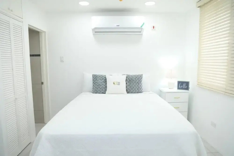 Kingston Guest Apartment At Valencia - 킹스톤