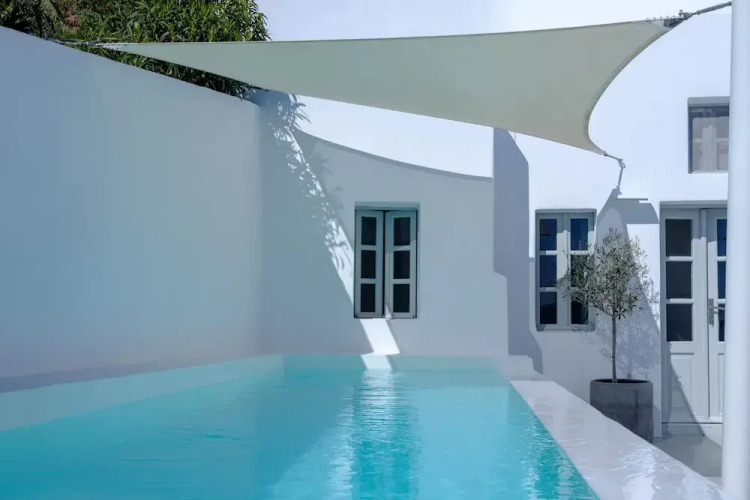 Lathouri Cave - Santorini