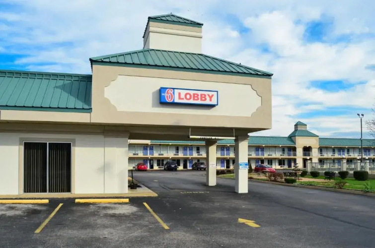 Motel 6 Pulaski, Tn - Pulaski, TN