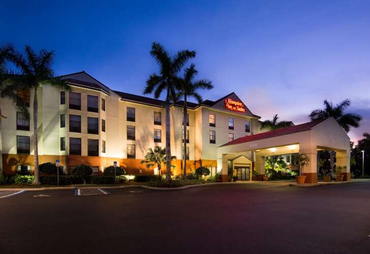 Hampton Inn & Suites Fort Myers Beach/sanibel Gateway - Sanibel Island, FL