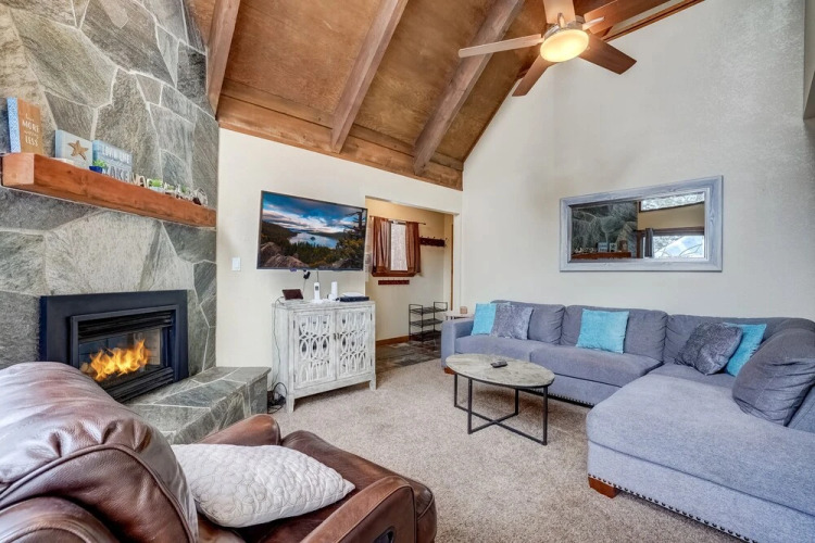 Cold Creek Chalet - Hot Tub & Movie Room - South Lake Tahoe, CA