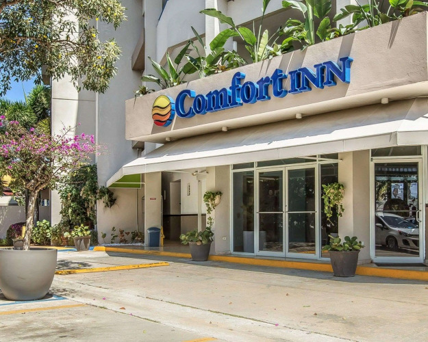 Comfort Inn & Suites Levittown - Caribbean