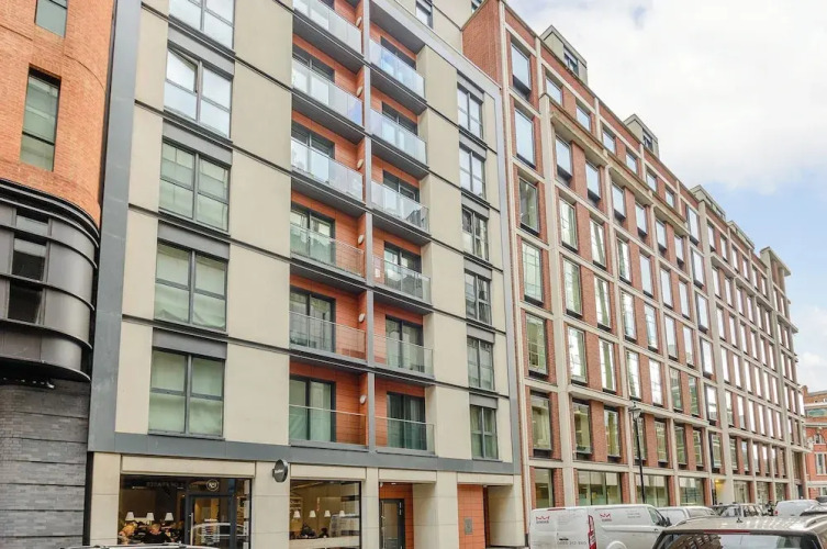 Native Victoria - London