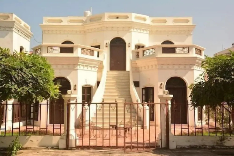 A Mansion - Kashipur