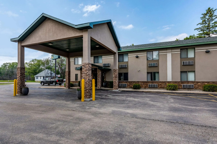 Quality Inn & Suites Marinette - Wisconsin