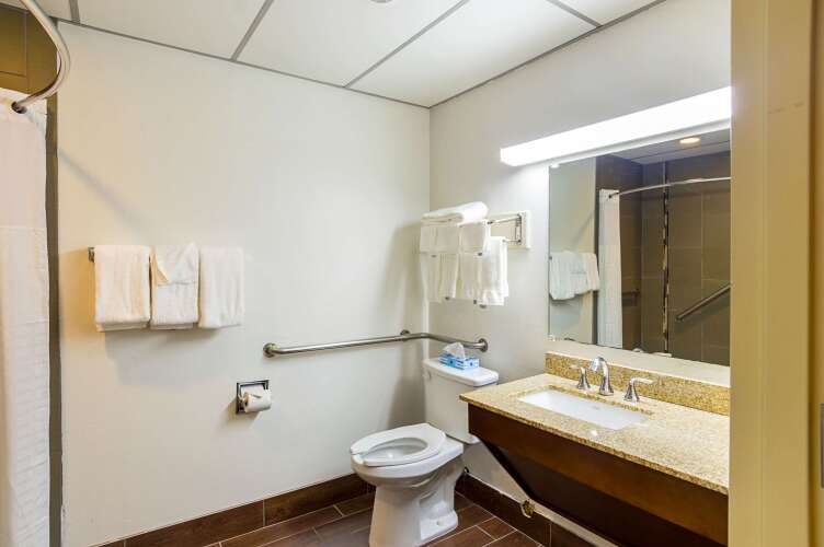 Quality Suites - Lubbock, TX