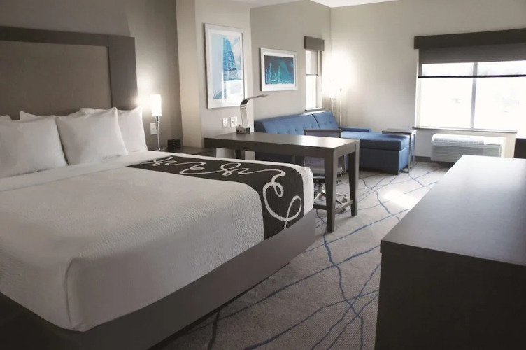 La Quinta Inn & Suites By Wyndham Ponca City - Ponca City, OK