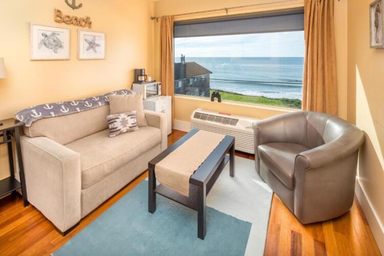 Three Arch Inn - Tillamook, OR