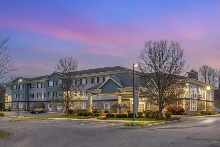 Comfort Inn & Suites East Greenbush - Albany - 나소