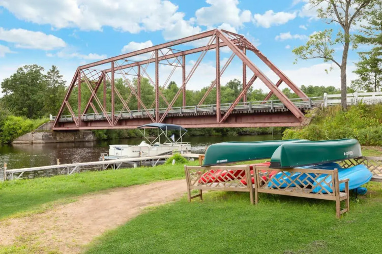 Four Seasons Island Resort - Wisconsin