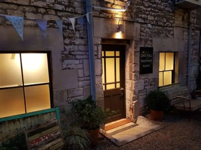 Stylish Town Centre Apartments - Nailsworth