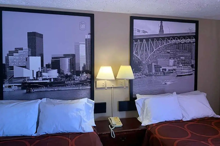 Super 8 By Wyndham Youngstown/girard - Warren, OH