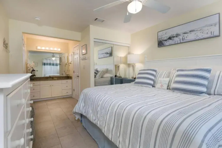 2bd 2ba 1st Floor Condo Walk To Beach - Gulf Shores, AL