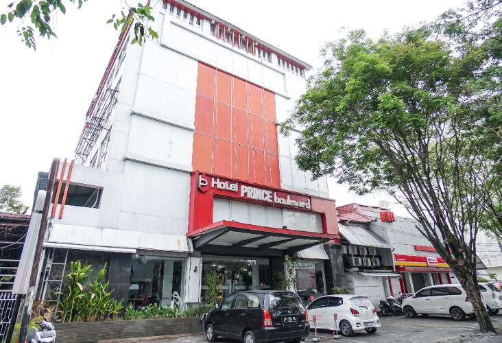 Oyo 1318 Hotel Prince Boulevard - Manado