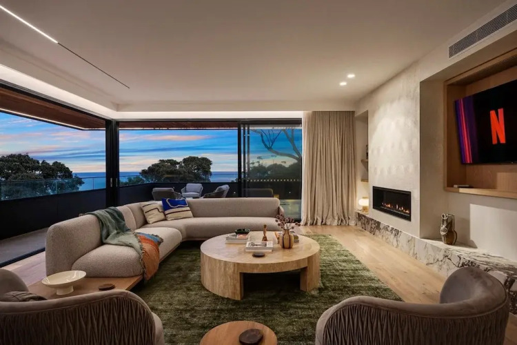 Blanc De Noir Luxe Grandeur Heated Pool And Spa - Melbourne