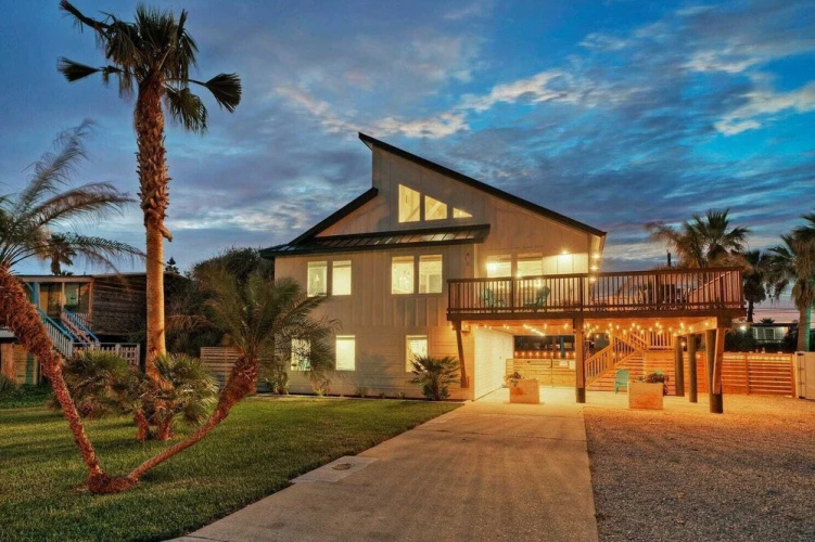 Private Pool, Walk To Beach, 6bdr, Main+guest House Third Sandbar By Avantstay - Port Aransas, TX