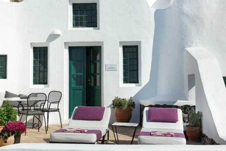 The Vasilicos - Santorin