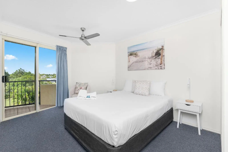 Alexander Beachfront Apartments - Hervey Bay