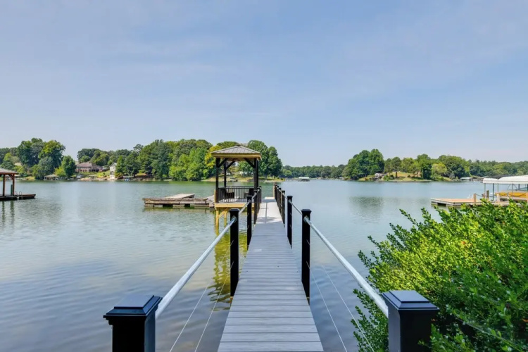 Spacious Lake Norman Retreat W/ Boat Ramp! - Lake Norman, NC