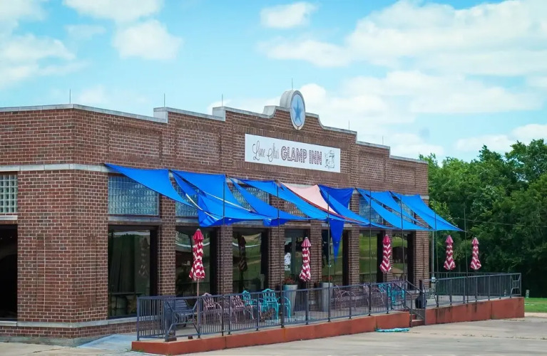 Lone Star Glamp Inn - Texas