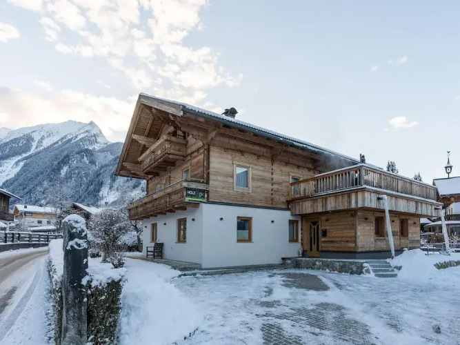 Comfortable Apartment In Salzburger Land - Neukirchen am Großvenediger