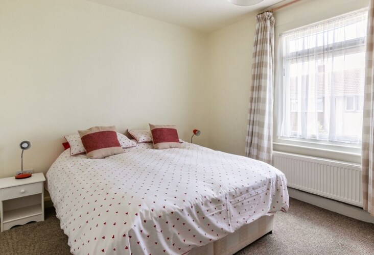 2 B&b 40 Percent Off Weekly Half Price Monthly - Deal