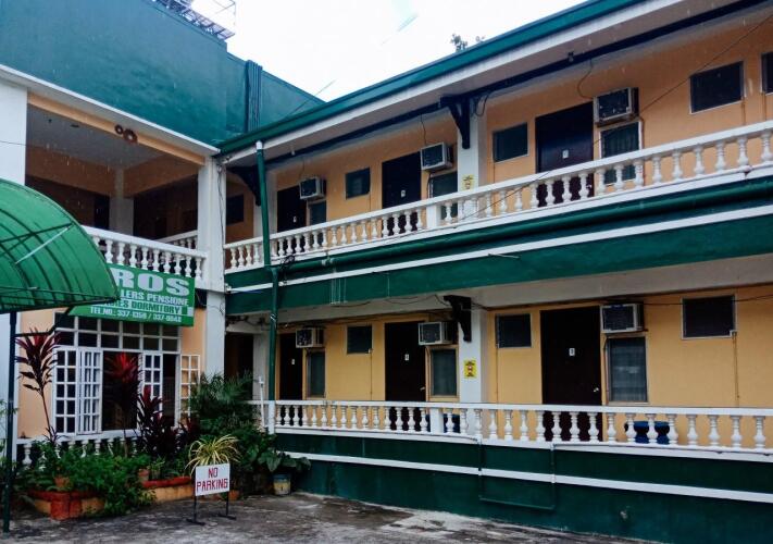 Reddoorz @ Eros Travellers Pensione - Iloilo City