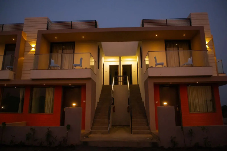 Leena Resort - Nandurbar