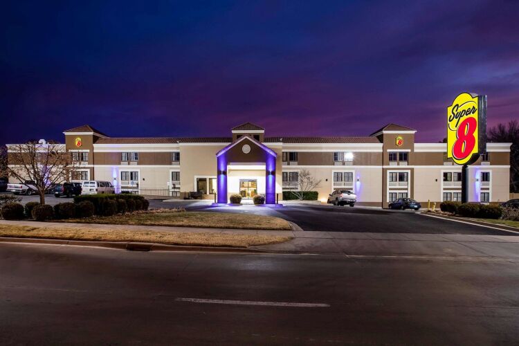 Spark By Hilton Wichita East - Andover