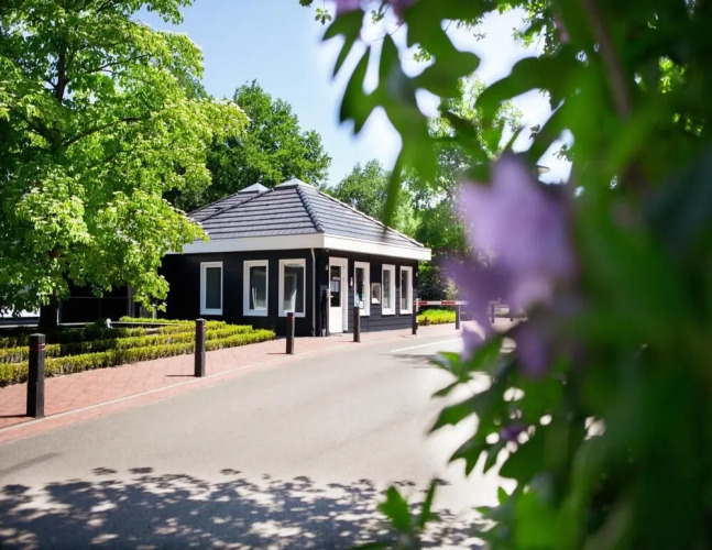 Beautiful Lodge With A Nice Terrace - Oirschot