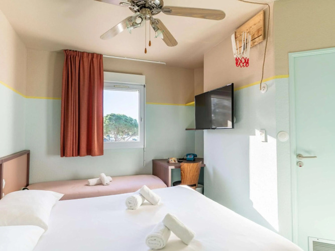 Greet Hotel Pont Du Gard Route D'avignon - Gard