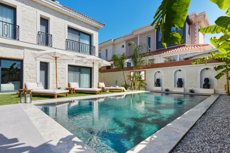 Meruno Alaçatı - Çeşme