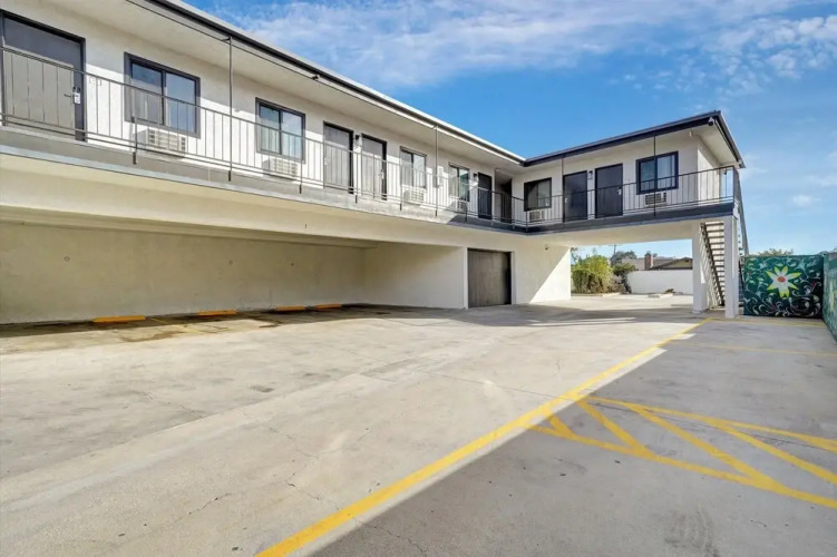 Casablanca Inn - Bellflower, CA