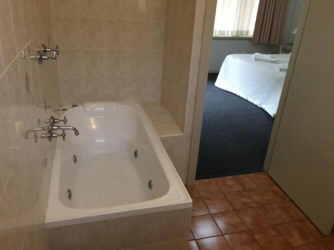 Town & Country Motel - Strathfield