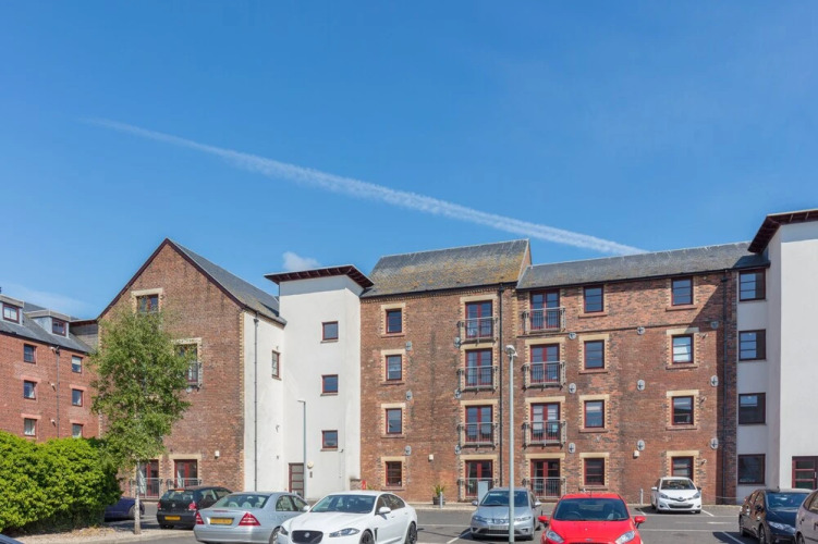 Elliot Suite No7 - Donnini Apartments - Ayr, UK