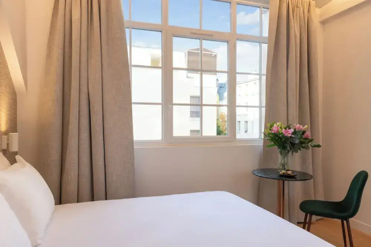 Faubourg Station - Paris