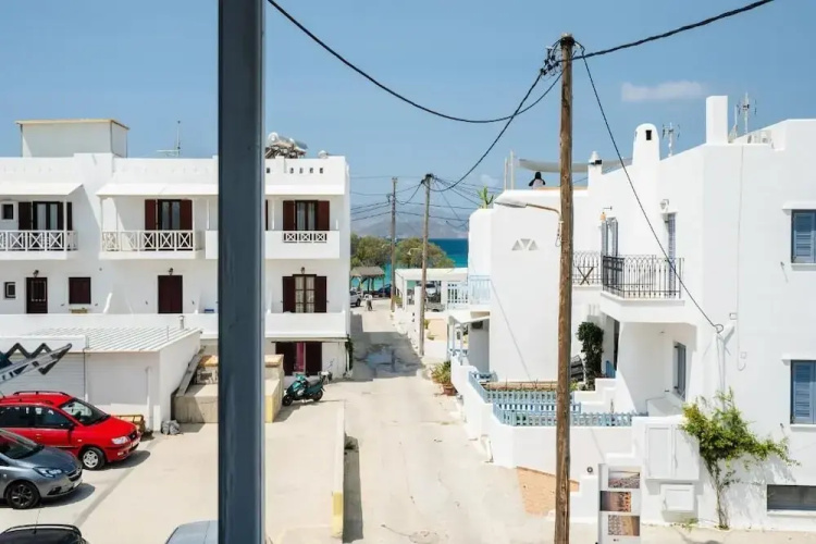 Flerianos Studios - Naxos