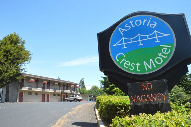 Astoria Crest Motel - Astoria, OR