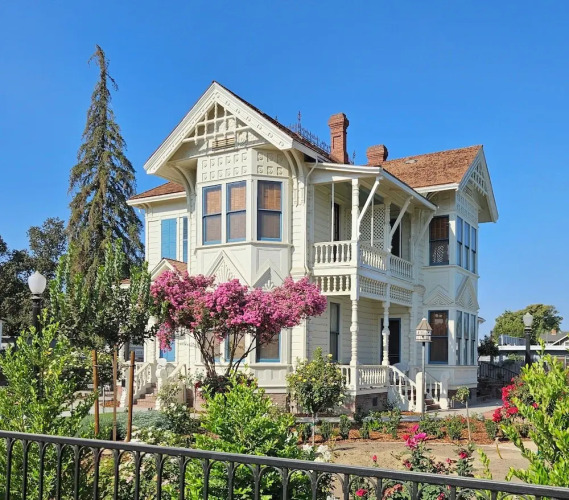 The Jd Hyde Historic Inn - Visalia, CA