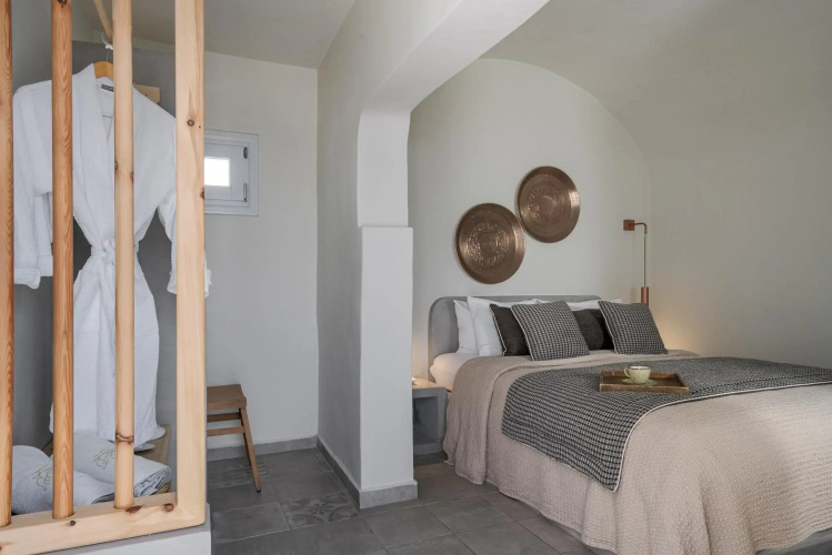 Blue Dolphins Apartments & Suites - Santorini