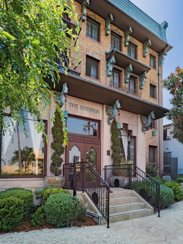 The Nirvana Apartment Hotel - Burbank, CA