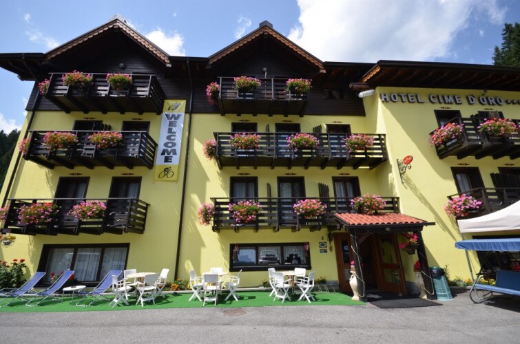 Hotel Cime D'oro - Мадонна-ди-Кампильо