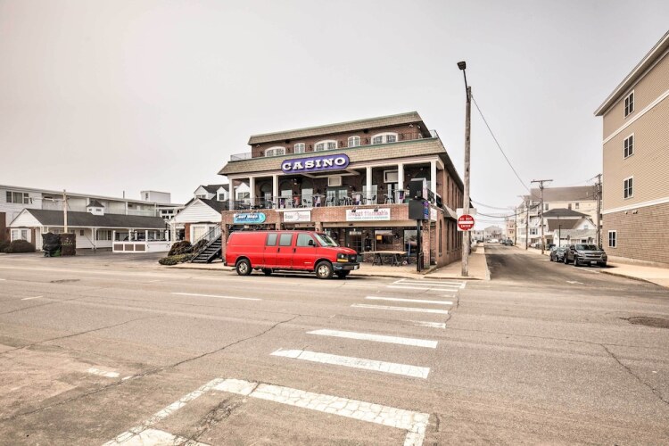 Cozy Hampton Cottage W/ Bbq - Walk To Ocean! - Hampton Beach, NH