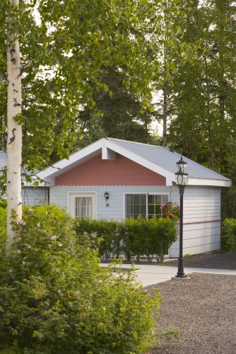 Rivers Edge Resort - Alaska